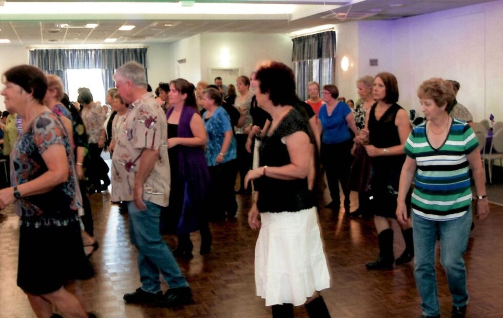 Classes - Footloose Linedancers Gunnedah